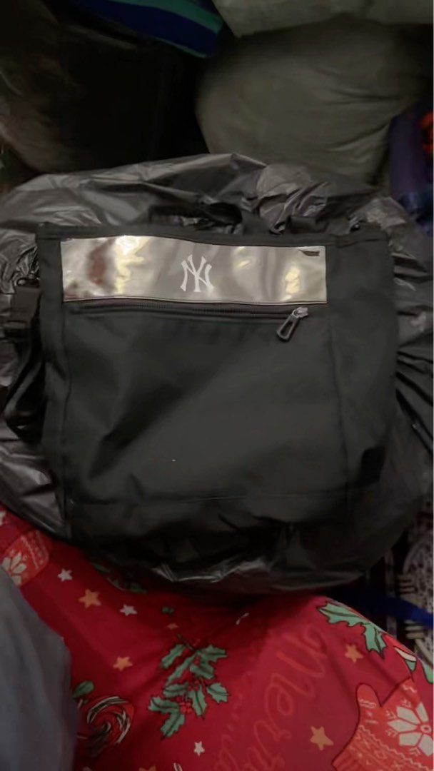 New York Yankees Black Tote Bag, Women's Fashion, Bags & Wallets, Tote ...