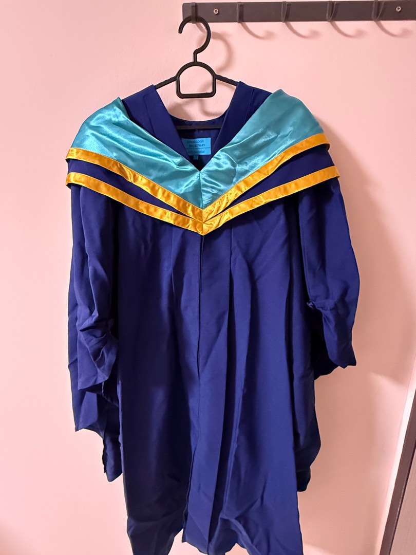 NTU Bachelor’s Social Science Graduation Convocation Gown, Women's ...