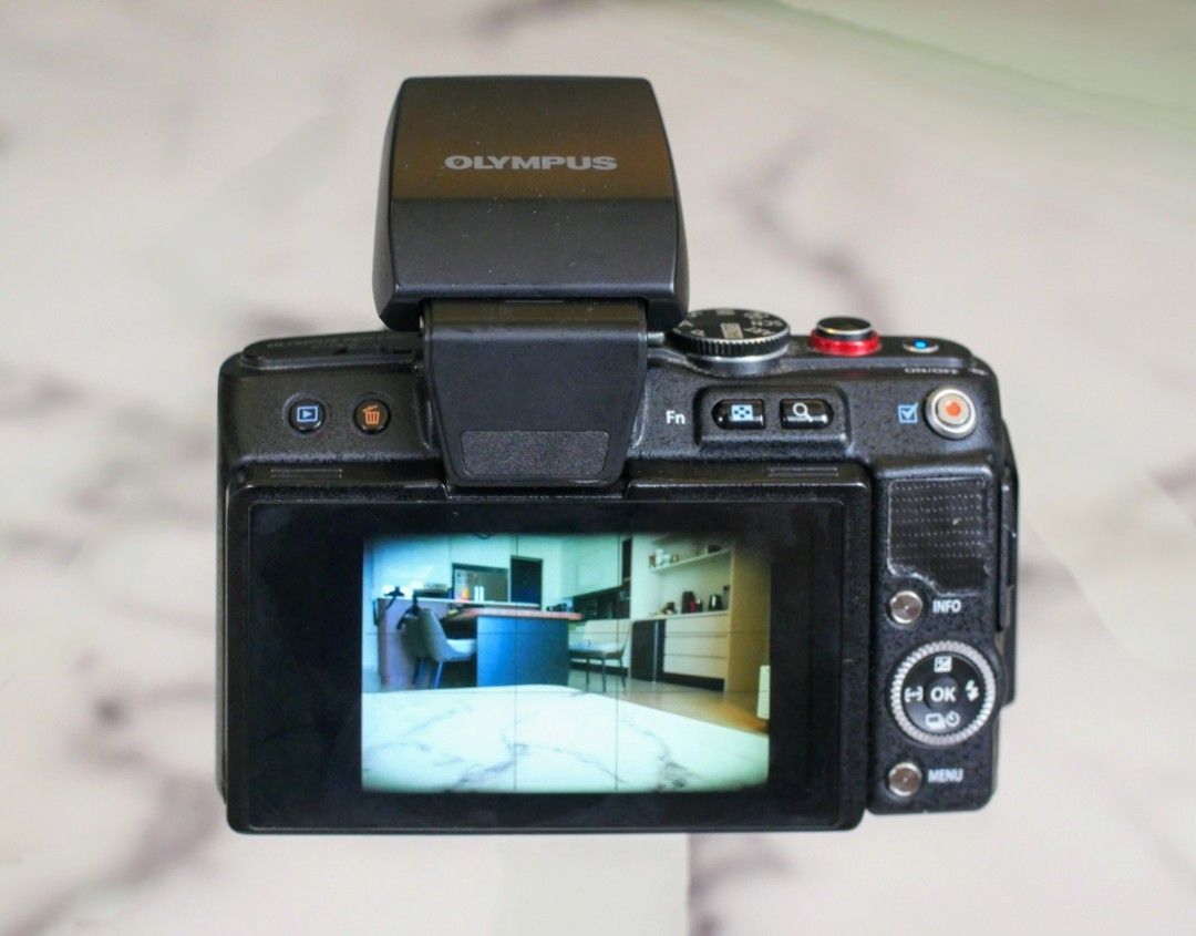 Olympus E-PL6 Low Shutter Count, Photography, Cameras on Carousell