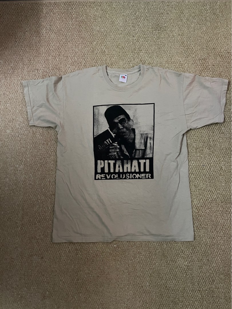 PITAHATI REVOLUSIONER OFFICIAL BAND T-SHIRT, Men's Fashion, Tops & Sets ...