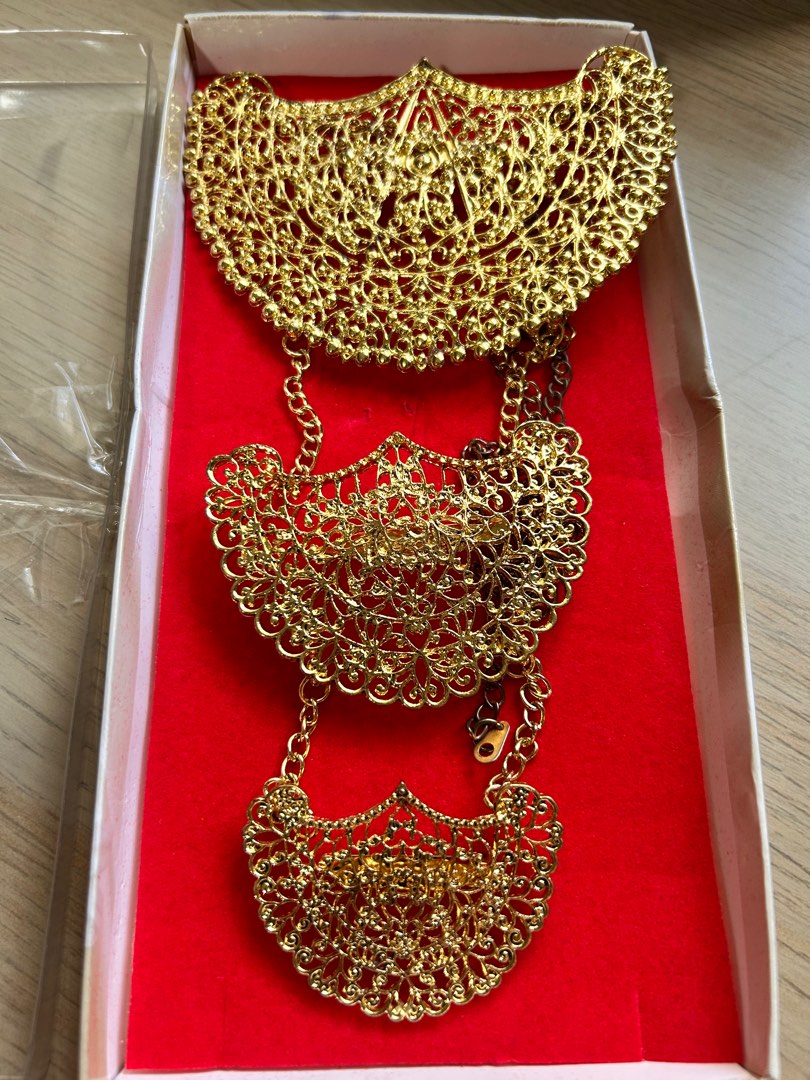Rantai Kerongsang, Women's Fashion, Jewelry & Organisers, Necklaces on Carousell