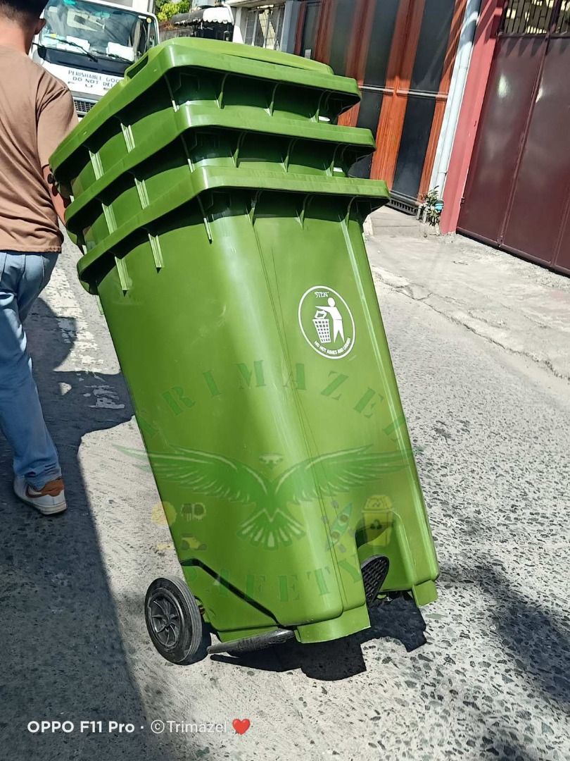 rolling trash bin 240 liters, Furniture & Home Living, Cleaning ...