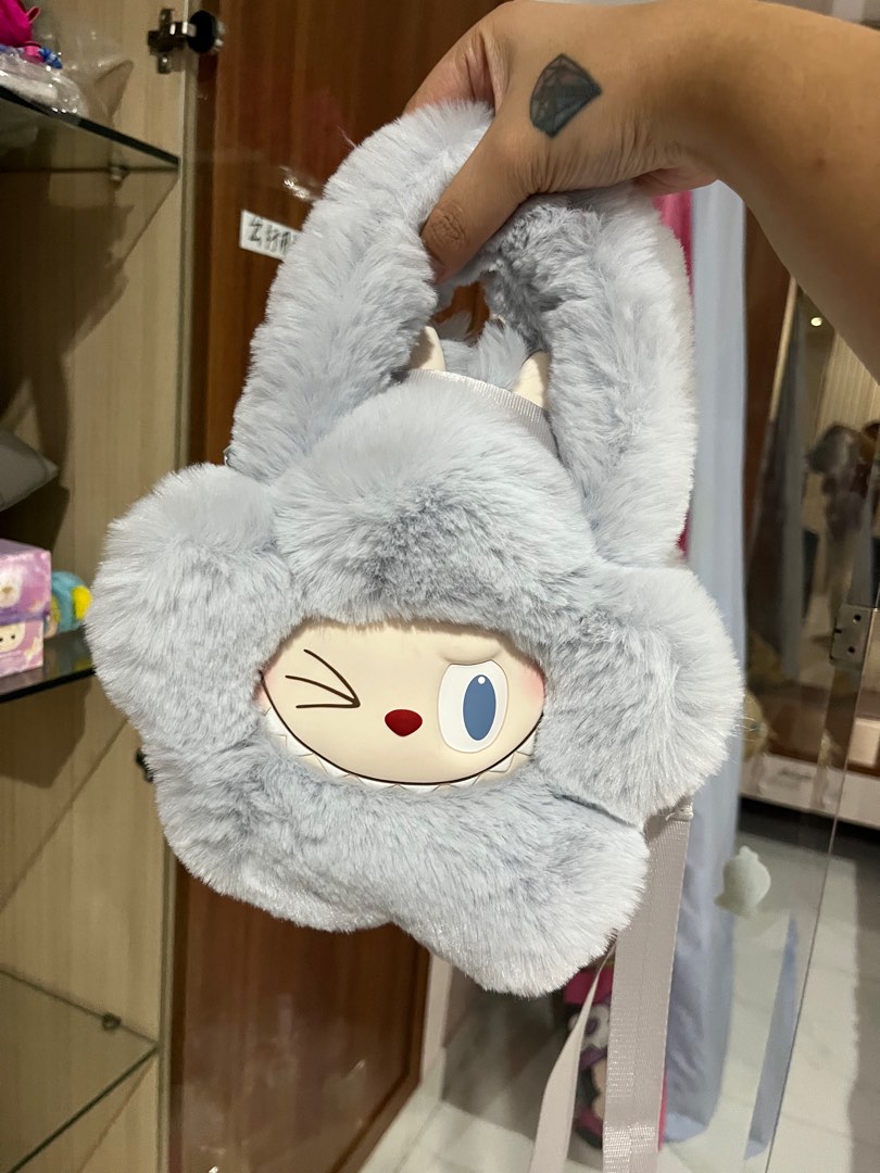 Tas labubu popmart, Antik, Pajangan di Carousell