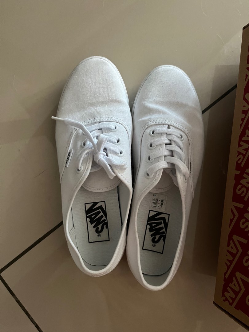 Vans Authentic Lowpro (white), Women's Fashion, Footwear, Sneakers on Carousell