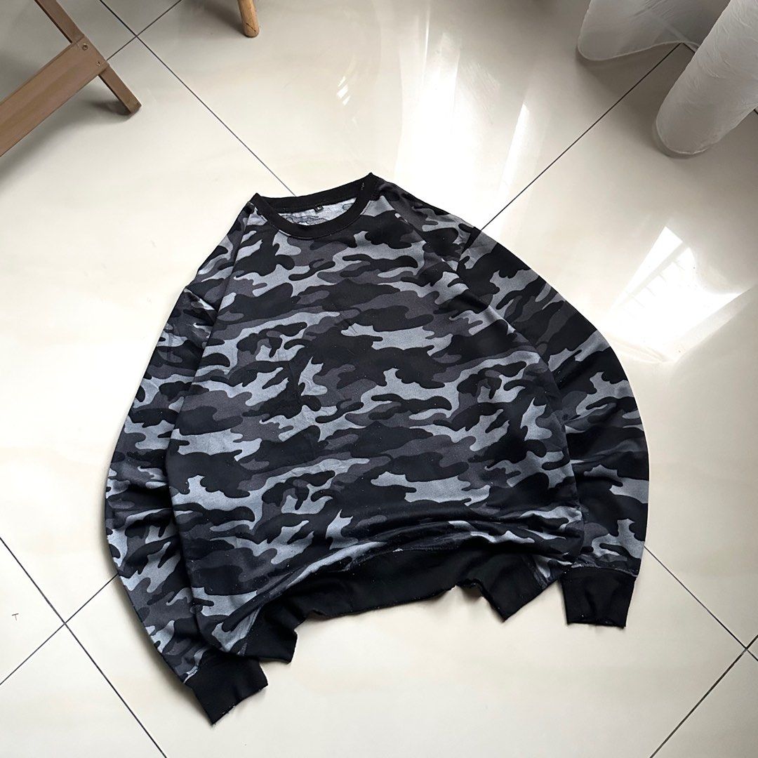 CAMO SWEATSHIRT Y2K TEE like fubu jnco y2k southpole dogtown ecko jorts baggy jeans jnco kikwear ...