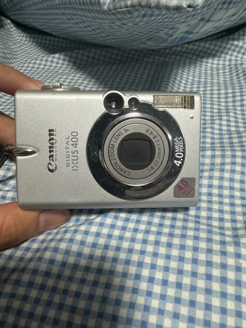 Canon Ixus 400 Digital Camera, Photography, Cameras on Carousell