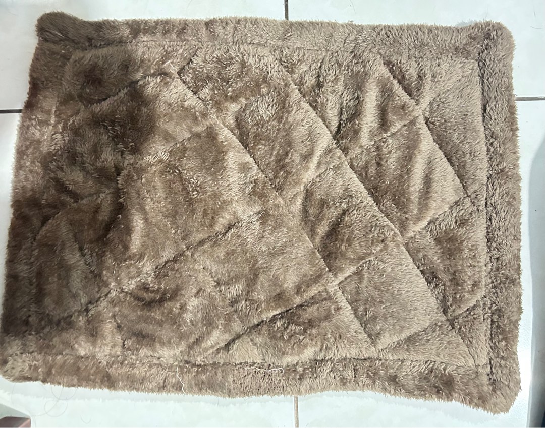 Brand New Floor Rag, Furniture & Home Living, Bathroom & Kitchen ...