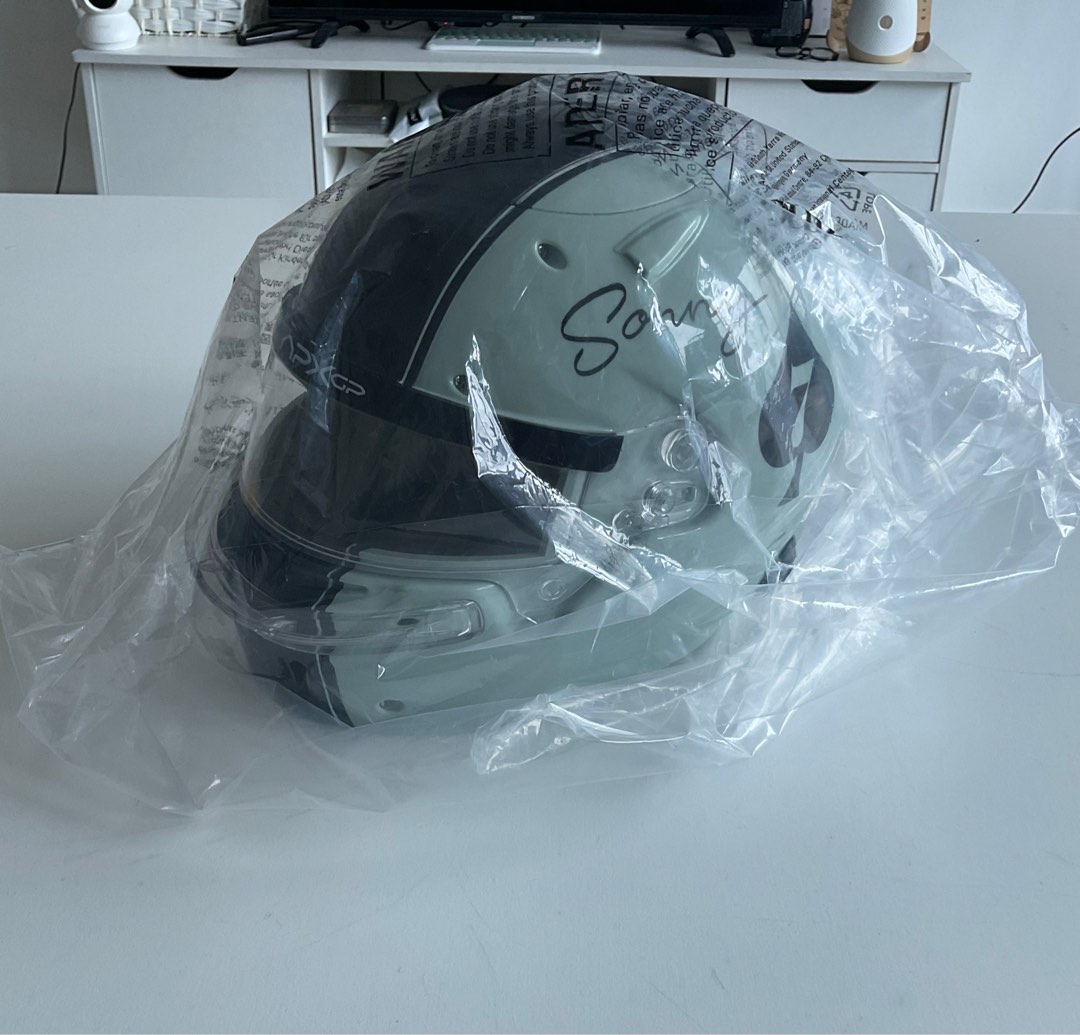 GSC EXCLUSIVE F1 "SONNY" HELMET POPCORN BUCKET, Hobbies & Toys ...