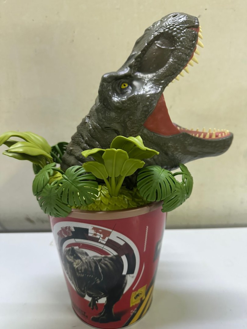 GSC Jurassic World T-rex - Popcorn Bucket, Hobbies & Toys, Collectibles ...
