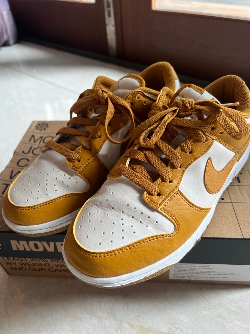NIKE DUNK LOW MUSTARD, Fesyen Wanita, Sepatu di Carousell