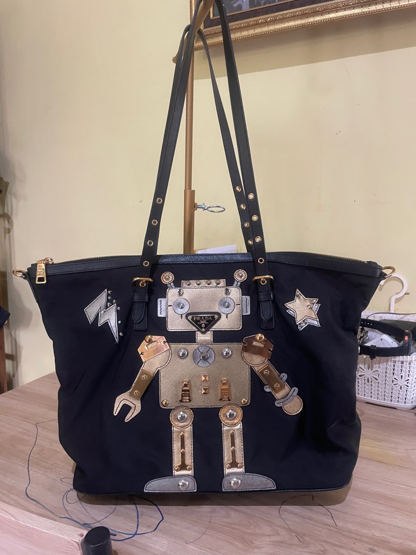 Prada robot tote, Fesyen Wanita, Tas & Dompet di Carousell