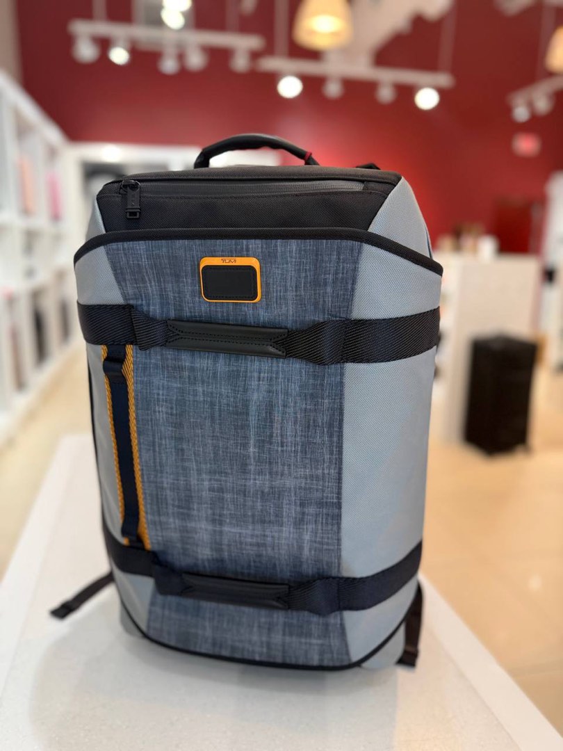 (PREORDER) TU INT 2 WHEELED DUFFEL BCKPCK, Men's Fashion, Bags ...