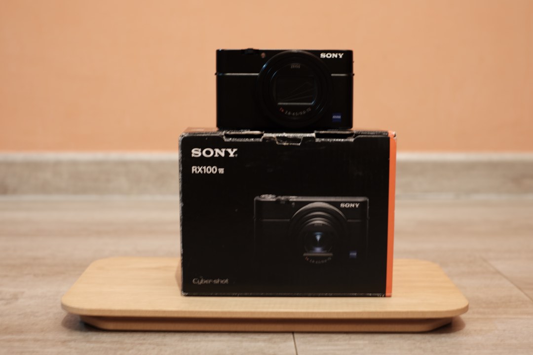 Sony RX100 VII (Mark 7) , Photography, Cameras on Carousell