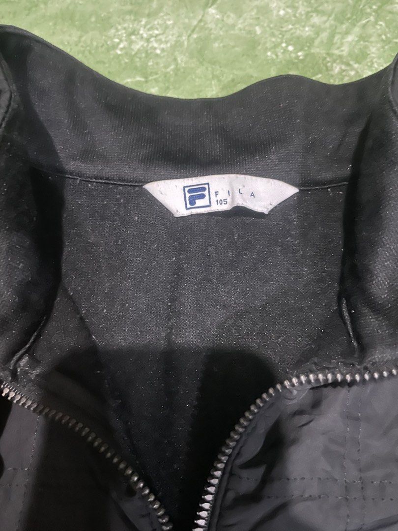 Sweter Merk Fila Warna Hitam Barang Mewah Pakaian Di Carousell