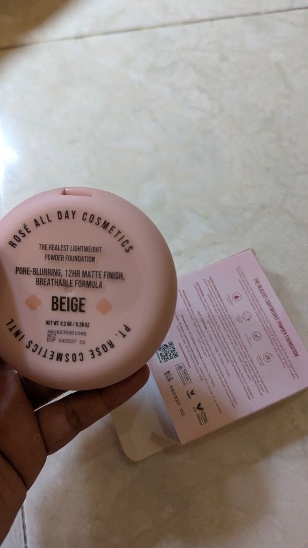 Bedak Rose All Day (Powder Foundation), Kesehatan & Kecantikan, Rias ...
