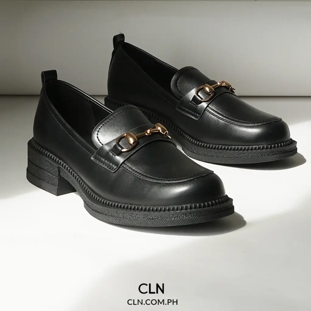 CLN Caelyn Loafers, Women's Fashion, Footwear, Loafers on Carousell