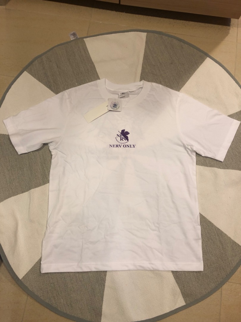 Evangelion x GU tee EVA x GU tshirt 新世紀福音戰士 x GU tee size M, 男裝, 上身及套裝 ...
