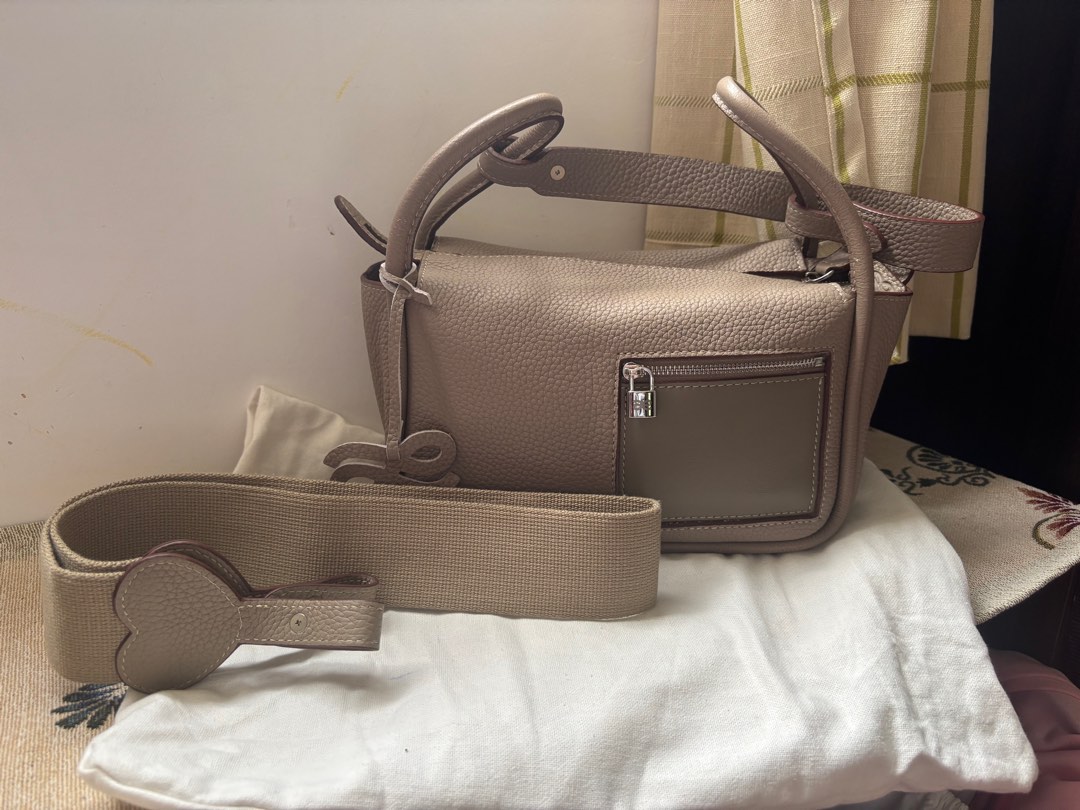 HOLB genuine leather Momentum, Luxury, Bags & Wallets on Carousell