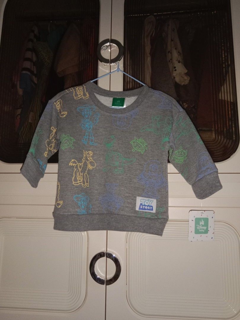 Jaket sweeter toy story ori disney, Bayi & Anak, Baju Bayi di Carousell
