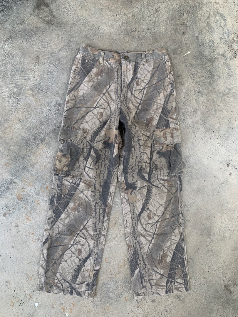 real tree cargo, Men's Fashion, Bottoms, Jeans on Carousell