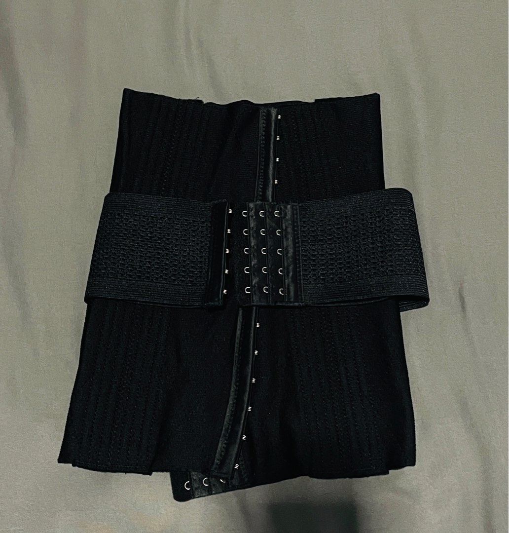 SCULPT Long Torso Corset, Fesyen Wanita, Pakaian Wanita, Lainnya di ...