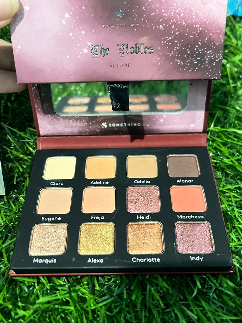 Somethinc The Nobles Eyeshadow Palette Volume I, Kesehatan & Kecantikan ...