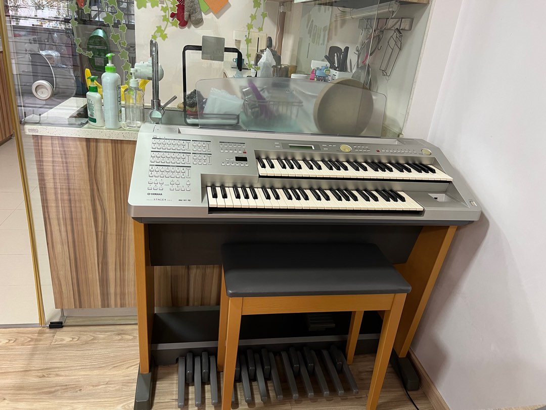 Yamaha Electone STAGEA ELB-01 with bench, Hobbies & Toys, Musical ...