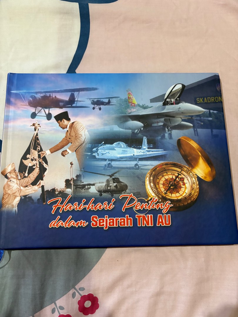 Buku sejarah TNI AU, Buku & Alat Tulis, Buku di Carousell