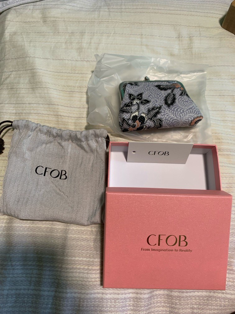 CFOB small batik japanese kisslock coin and card purse, Women's Fashion ...