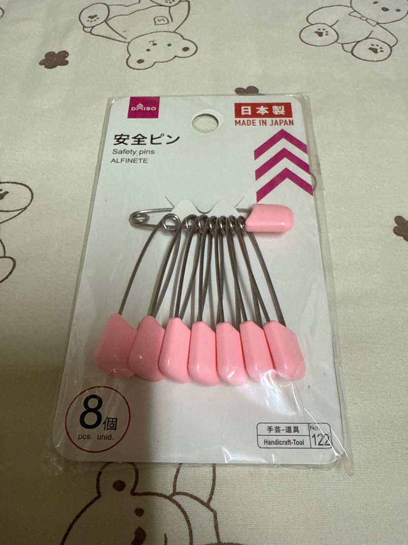 Daiso Safety Pins (8pcs) Pink, Hobbies & Toys, Stationery & Craft ...