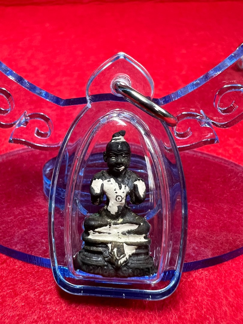 Lp Yeam Kumantong Silver Base Charoenlat 1st Edition, Hobbies & Toys ...