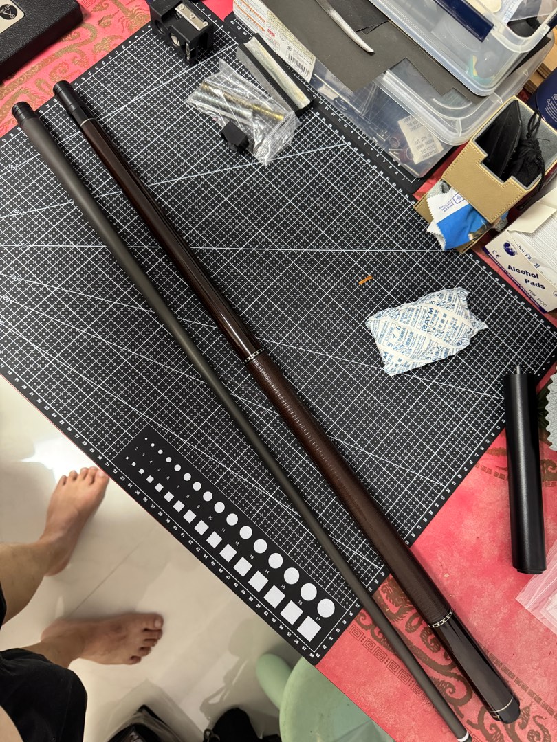Mezz cue ec7 with rhino cf shaft, Sports Equipment, Sports & Games ...
