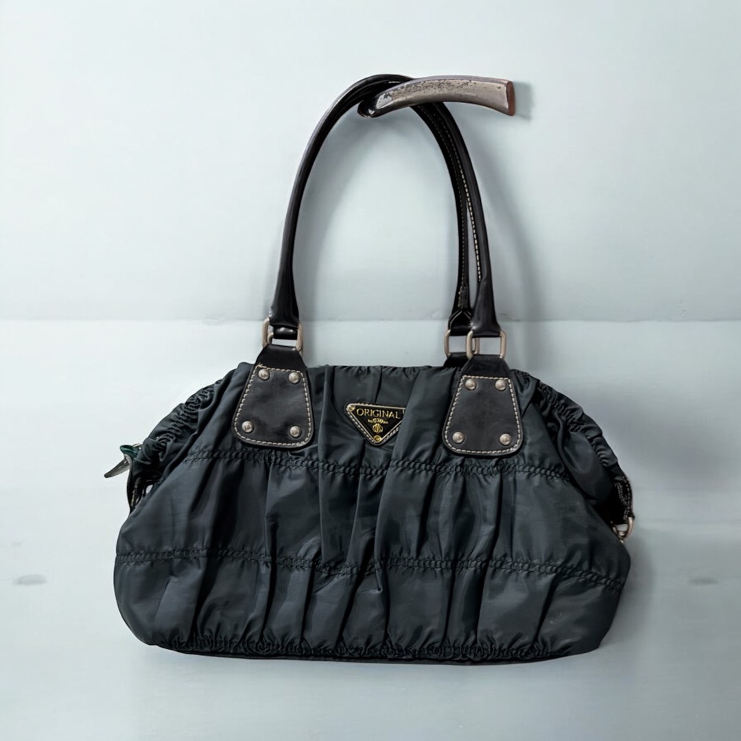 Tas Tote Nilon Hitam Cantik, Fesyen Wanita, Tas & Dompet di Carousell