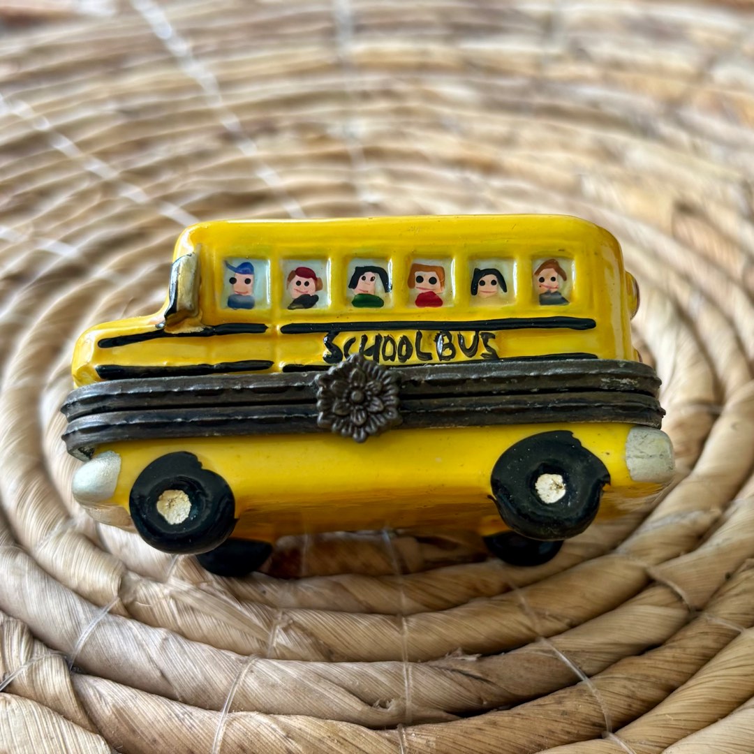 Vintage School Bus Shaped Trinket Box, Hobbies & Toys, Memorabilia ...