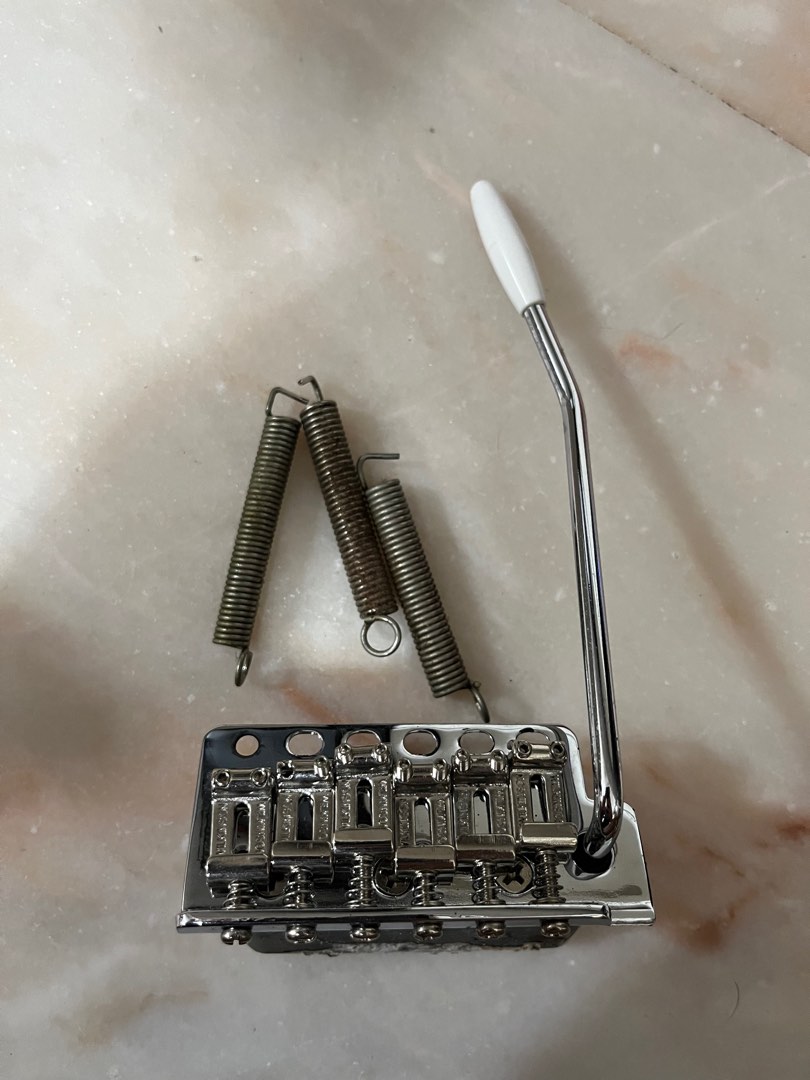 Wilkinson electric guitar stratocaster bridge strat with tremolo arm ...