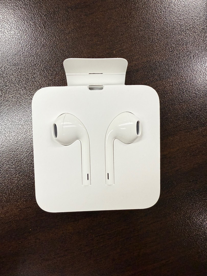 Apple IPhone/ Ipad lightning headset, Audio, Headphones & Headsets on ...