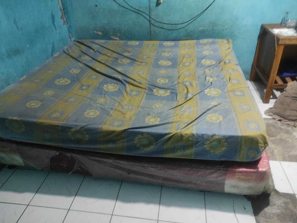 Dijual springbed 180 x 200 plus Dipan standar., Perabotan Rumah di ...