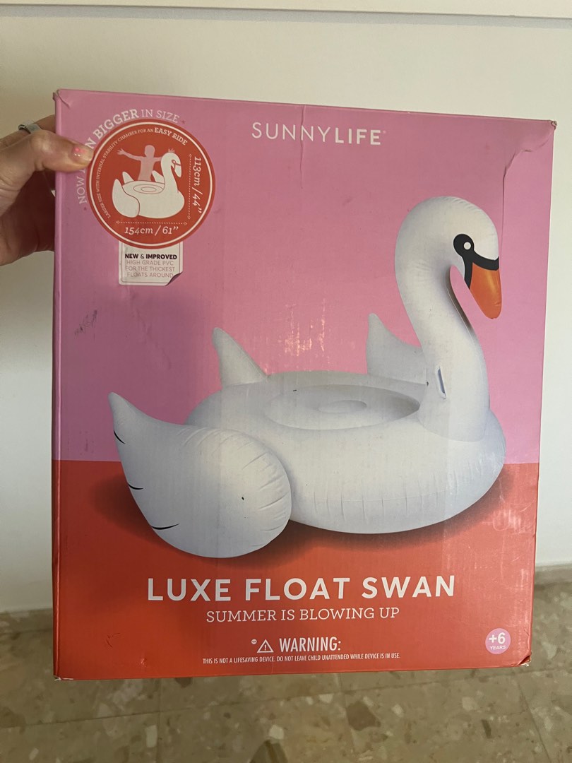 Sunnylife Luxe Float Swan Pool Float, Sports Equipment, Sports & Games ...