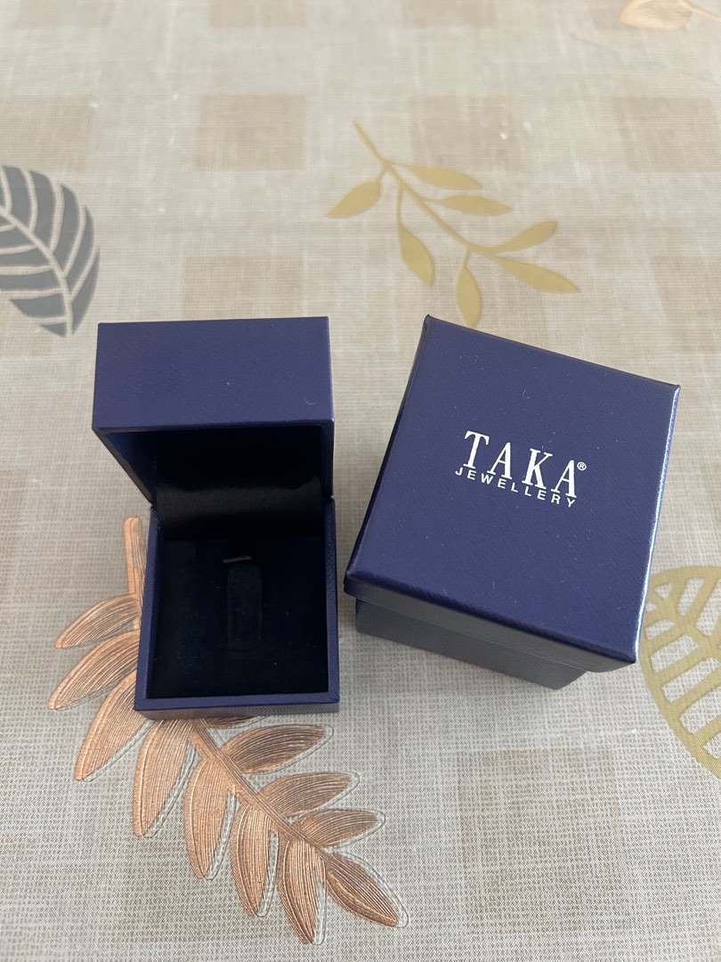 Taka Jewellery Box, Women's Fashion, Jewelry & Organisers, Accessory ...