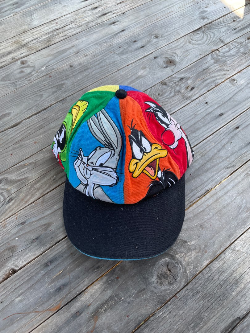Vintage Looney Tunes Cap All Characters, Men's Fashion, Watches ...