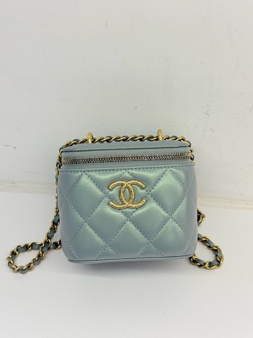Chanel mini box with double chain - Green / ghw, 名牌, 手袋及銀包 - Carousell