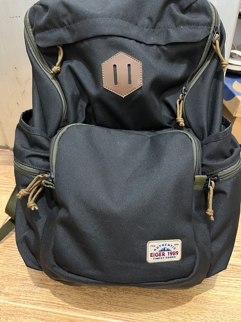 Eiger backpack, Fesyen Wanita, Tas & Dompet di Carousell