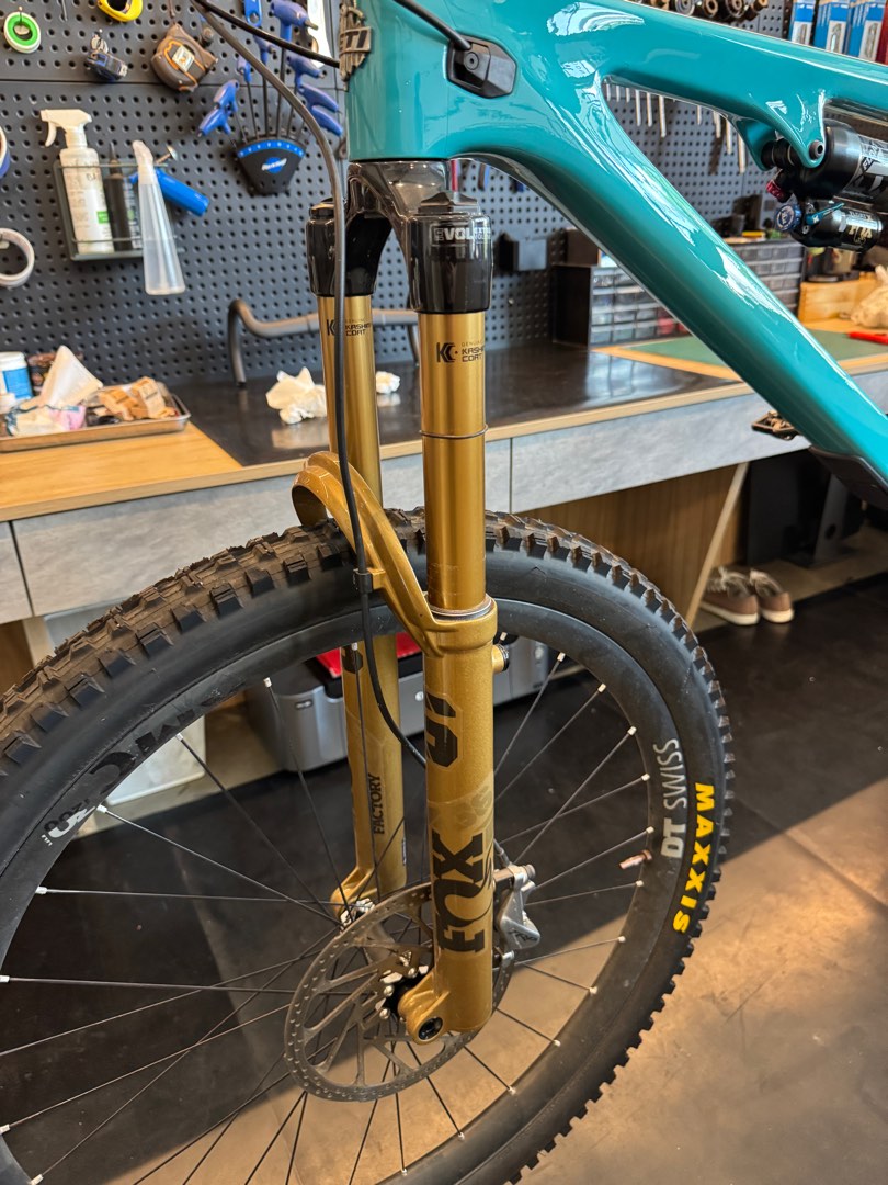 FOX 36 PODIUM GOLD GRIP X, Sports Equipment, Bicycles & Parts, Parts ...