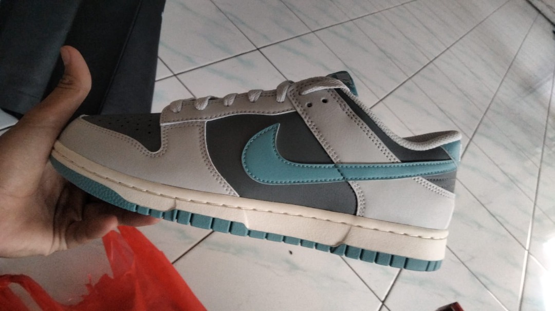 Nike Dunk Low Denim Turqoise, Fesyen Pria, Sepatu , Sneakers di Carousell