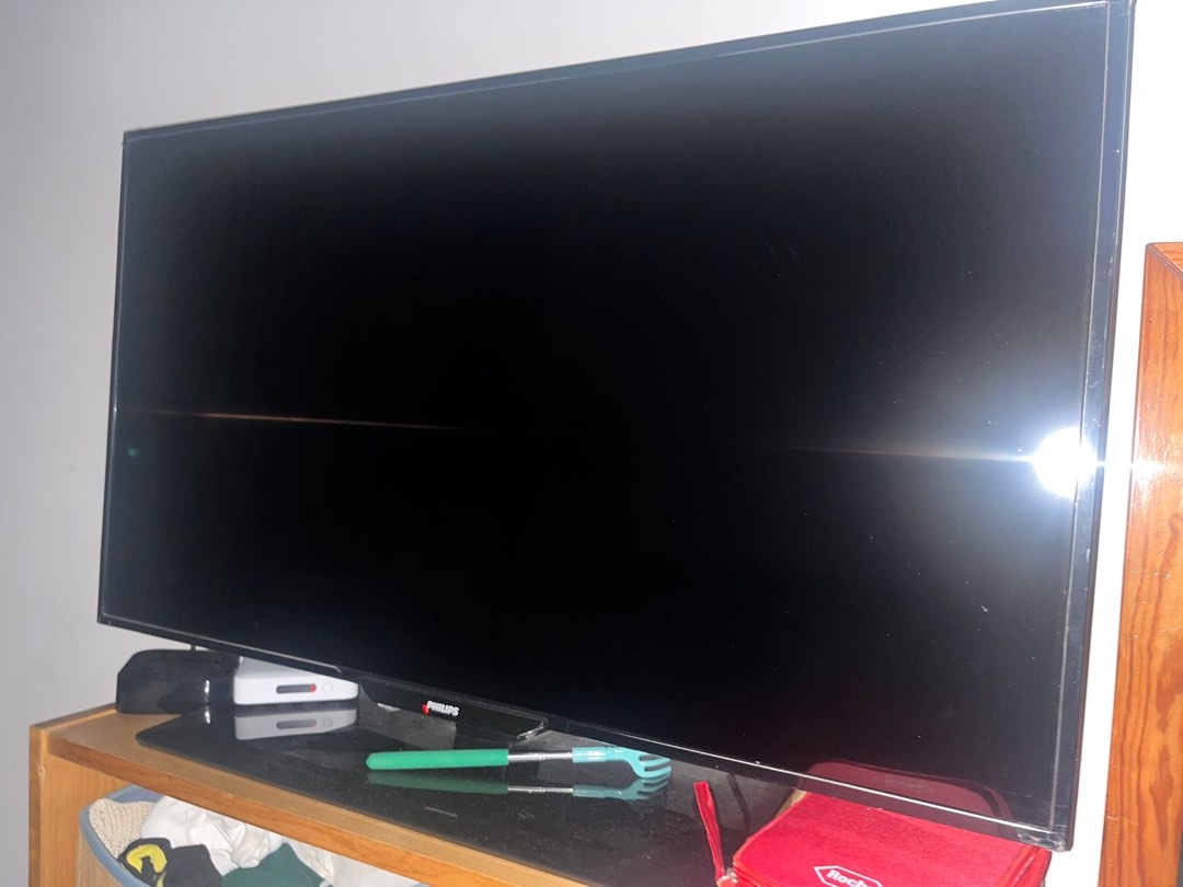 Philips 40 inch TV, TV & Home Appliances, TV & Entertainment, TV on ...