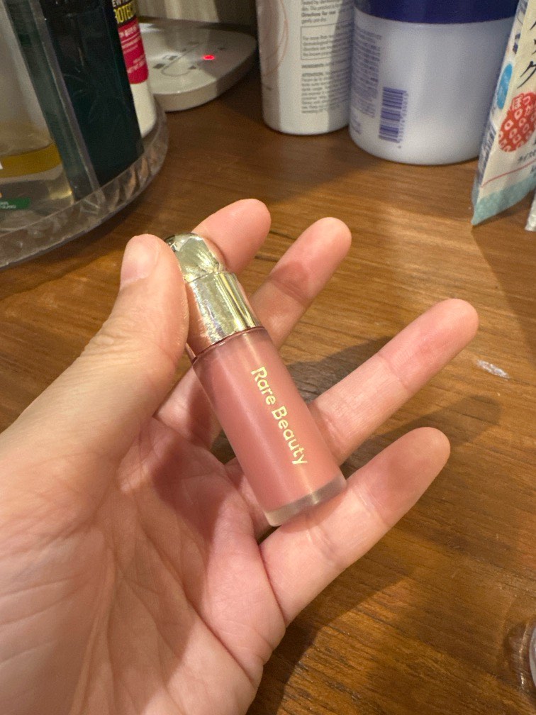 Rare Beauty Blush Hope Mini, Kesehatan & Kecantikan, Rias Wajah di ...