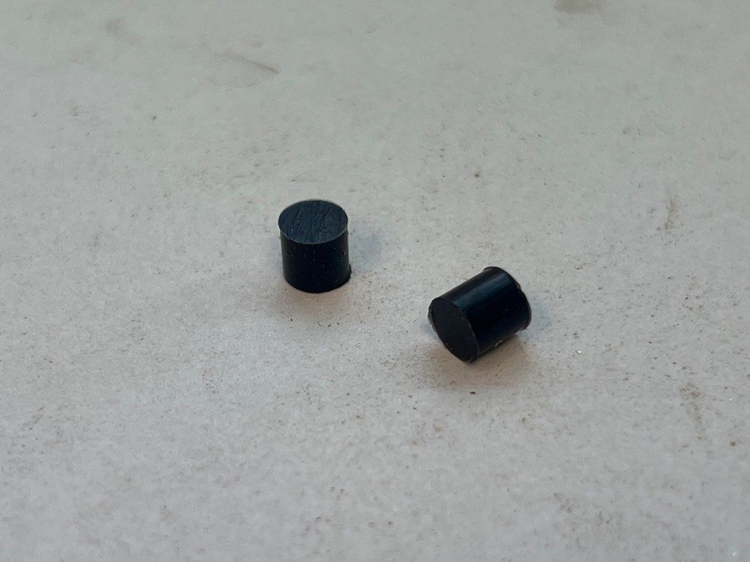 Rotary valve silicone stopper (5mm), Hobbies & Toys, Music & Media ...
