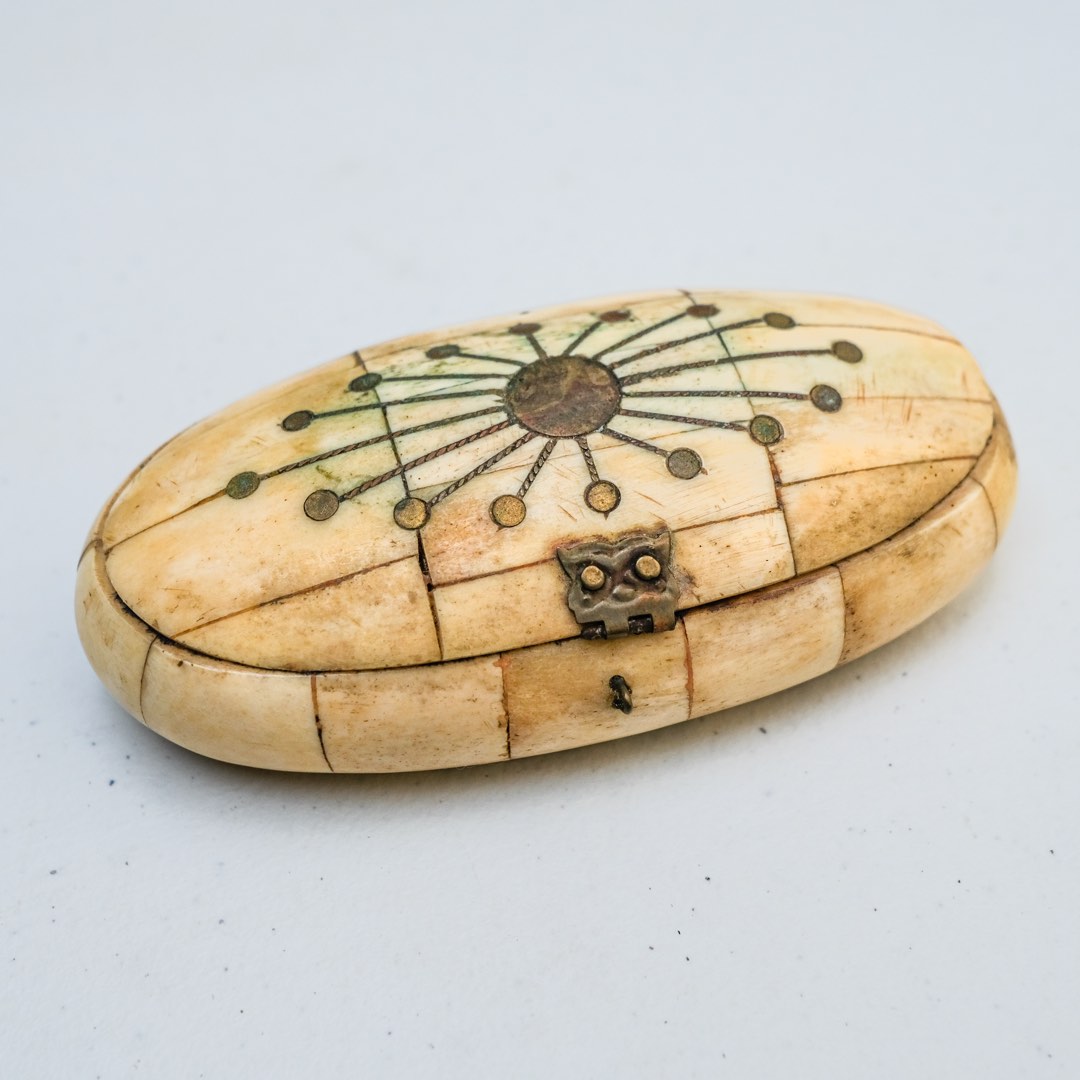 Vintage CAMEL BONE TRINKET BOX with Brass Inlay Handcrafted, Hobbies ...