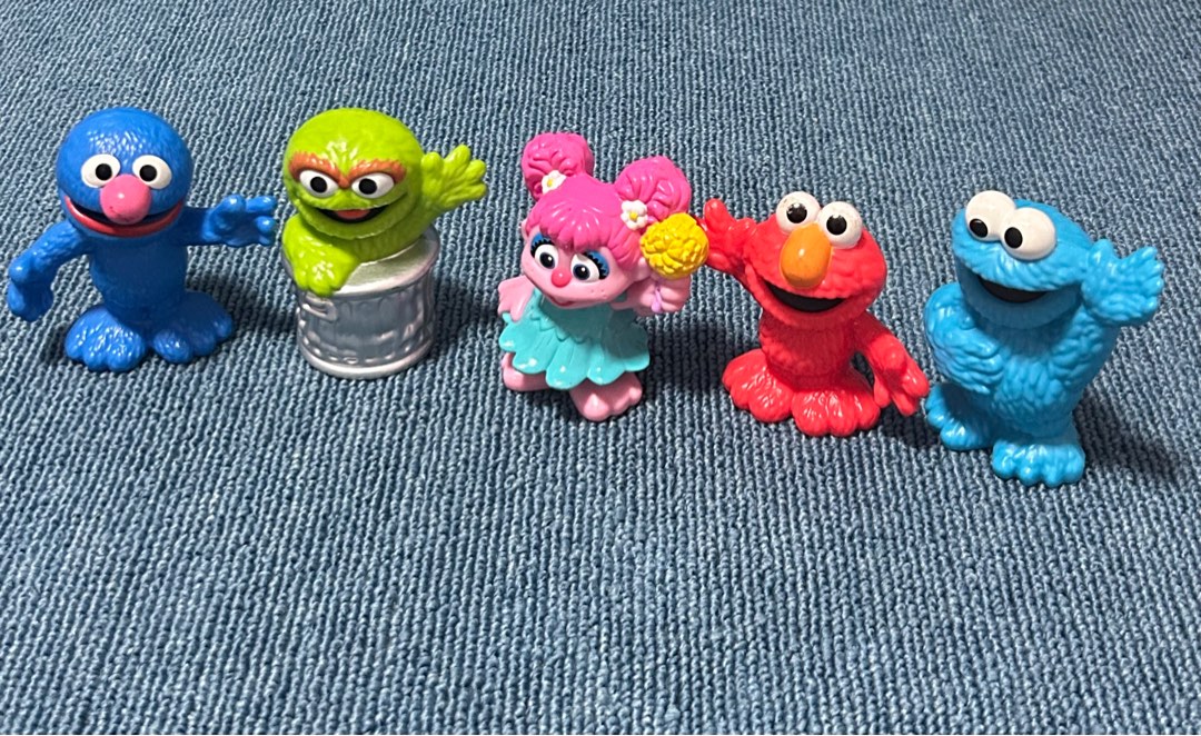 Bo3Sesame Street Workshop Hasbro Figures Elmo Oscar Abby Cookie Grover ...