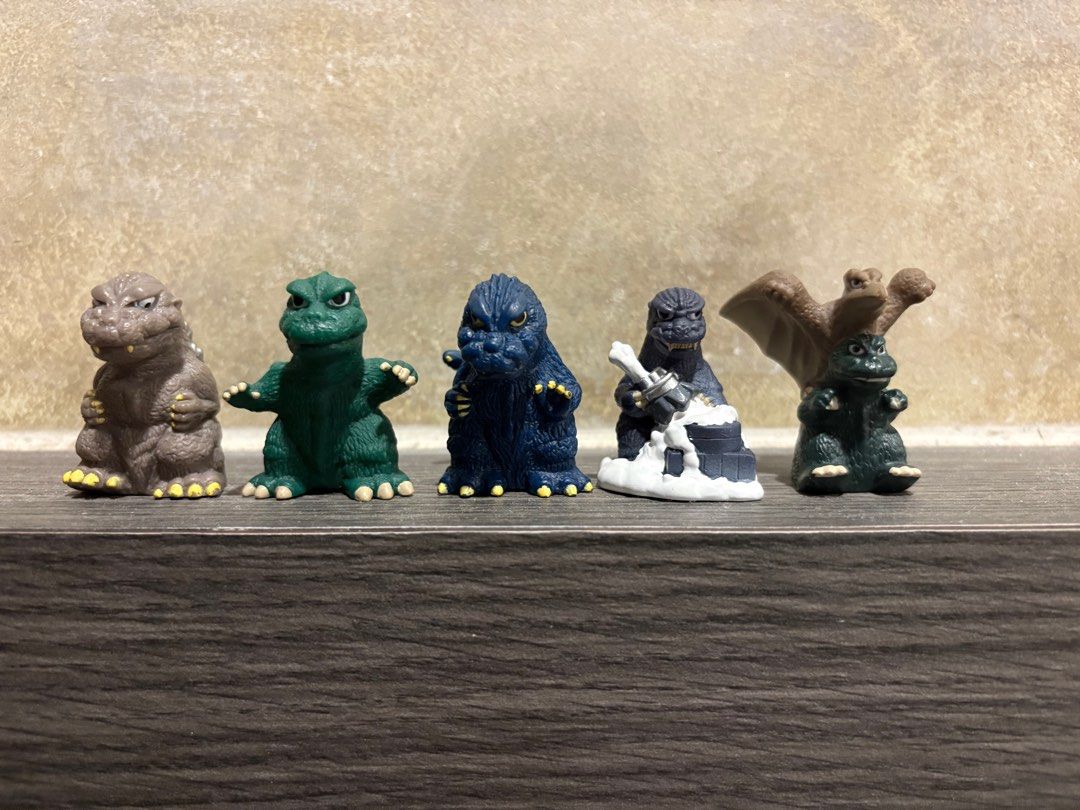 Godzilla series finger puppets SET OF 5, Hobbies & Toys, Toys & Games ...